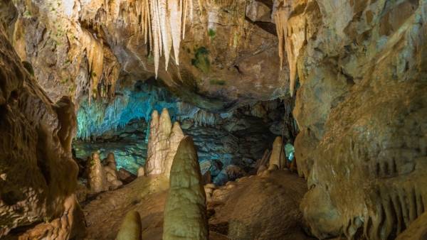 Krystaller i grotter - Aschehoug univers